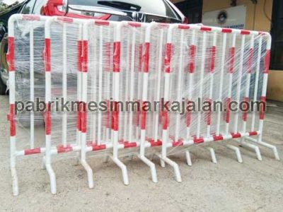 Road Barrier Besi – TEKNAS